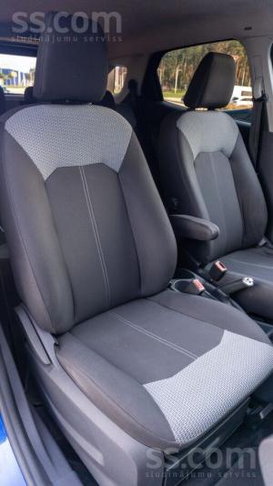 Zils Ford EcoSport 2015 Rīga, ar dzinēja tilpumu 1.00 L un nobraukumu 134 tūkst. km par 4990 €, foto 26 vietnē AUTOMOTO.COM.LV