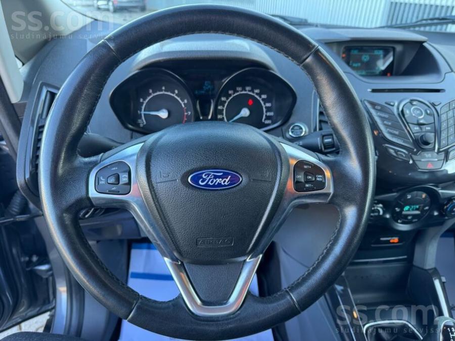 Zils Ford EcoSport 2015 Ogre, ar dzinēja tilpumu 1.50 L un nobraukumu 101 tūkst. km par 6895 €, foto 23 vietnē AUTOMOTO.COM.LV