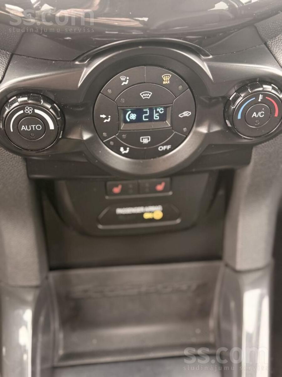 Blue Ford EcoSport 2016 in Liepaja, with an engine capacity of 1.00 L and mileage of 124 thousand km for 5700 €, photo 13 on AUTOMOTO.COM.LV