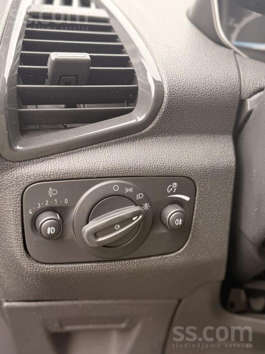 Blue Ford EcoSport 2016 in Liepaja, with an engine capacity of 1.00 L and mileage of 124 thousand km for 5700 €, photo 15 on AUTOMOTO.COM.LV
