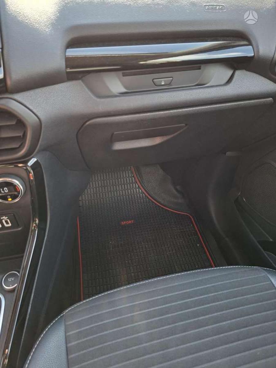 Brūns Ford EcoSport 2019 Kauņa, ar dzinēja tilpumu 1.00 L un nobraukumu 105 tūkst. km par 9550 €, foto 20 vietnē AUTOMOTO.COM.LV