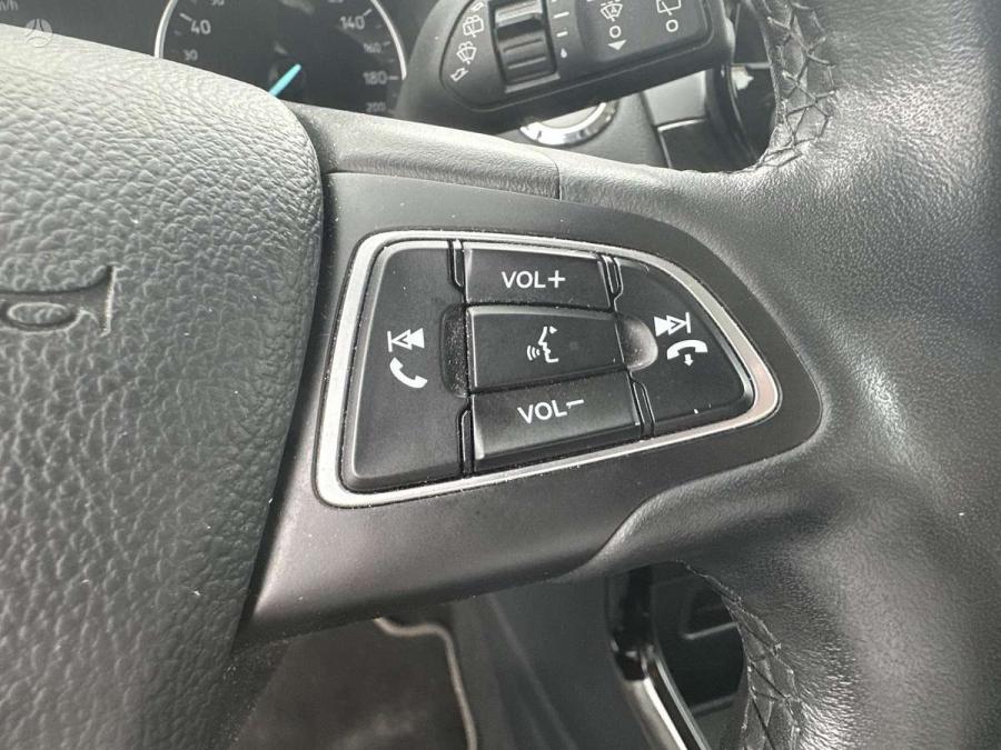 Ford EcoSport 2019 in Klaipeda, with an engine capacity of 1.00 L and mileage of 68 thousand km for 10500 €, photo 19 on AUTOMOTO.COM.LV