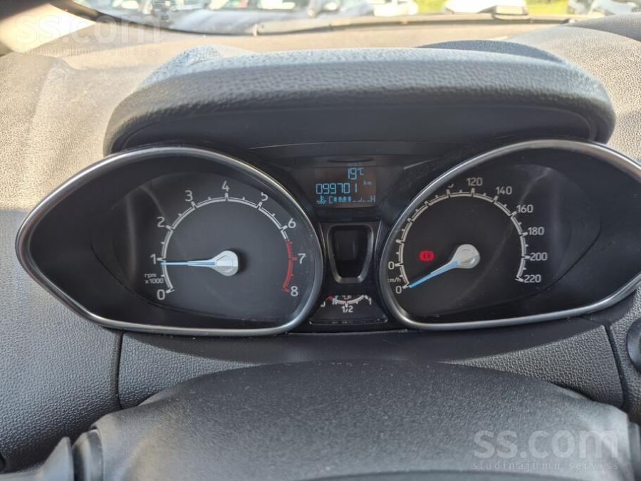 Pelēks Ford EcoSport 2017 Liepāja, ar dzinēja tilpumu 1.00 L un nobraukumu 100 tūkst. km par 6900 €, foto 14 vietnē AUTOMOTO.COM.LV