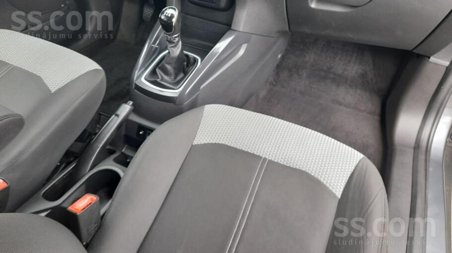 Pelēks Ford EcoSport 2017 Rīga, ar dzinēja tilpumu 1.50 L un nobraukumu 121 tūkst. km par 7100 €, foto 23 vietnē AUTOMOTO.COM.LV