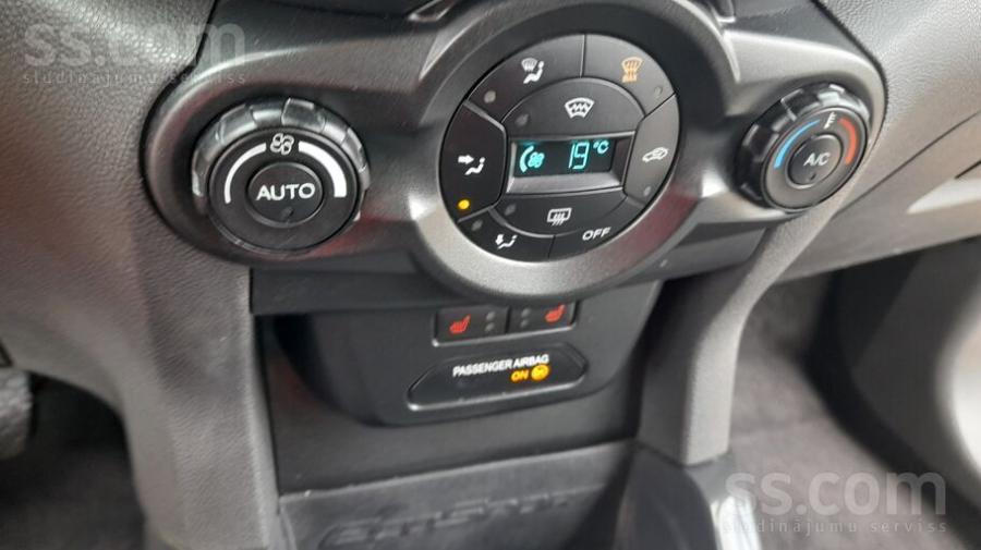 Pelēks Ford EcoSport 2017 Rīga, ar dzinēja tilpumu 1.50 L un nobraukumu 121 tūkst. km par 7100 €, foto 30 vietnē AUTOMOTO.COM.LV