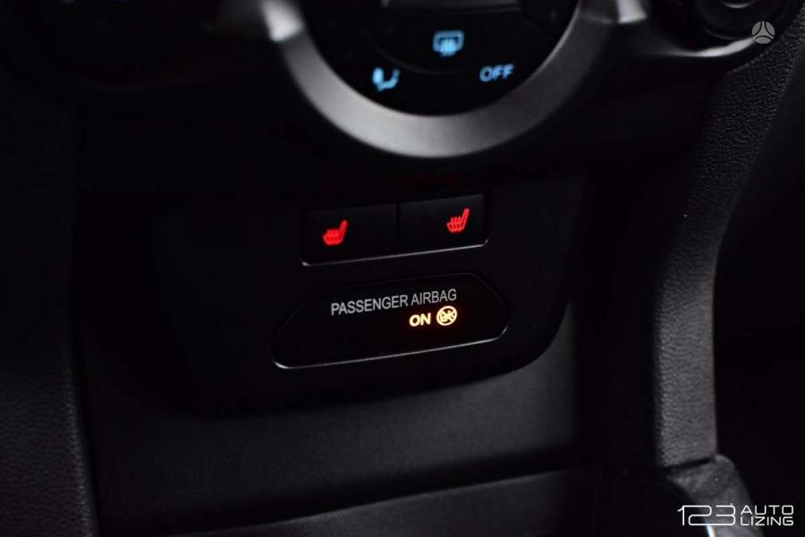 Pelēks Ford EcoSport 2017 Kretinga, ar dzinēja tilpumu 1.00 L un nobraukumu 150 tūkst. km par 5999 €, foto 18 vietnē AUTOMOTO.COM.LV