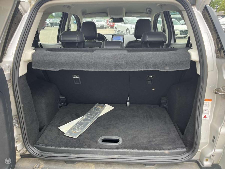 Pelēks Ford EcoSport 2018 Tauragė, ar dzinēja tilpumu 1.00 L un nobraukumu 103 tūkst. km par 7400 €, foto 18 vietnē AUTOMOTO.COM.LV