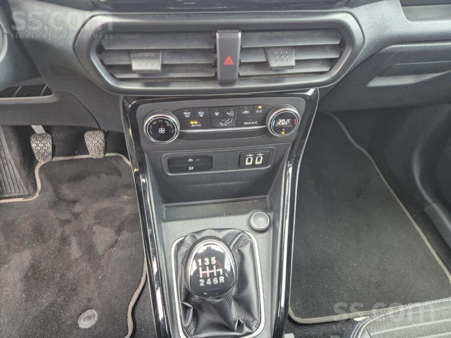 Pelēks Ford EcoSport 2018 Liepāja, ar dzinēja tilpumu 1.00 L un nobraukumu 119 tūkst. km par 8600 €, foto 15 vietnē AUTOMOTO.COM.LV