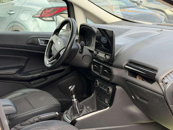 Pelēks Ford EcoSport 2018 Viļņa, ar dzinēja tilpumu 1.00 L un nobraukumu 113 tūkst. km par 4650 €, foto 4 vietnē AUTOMOTO.COM.LV