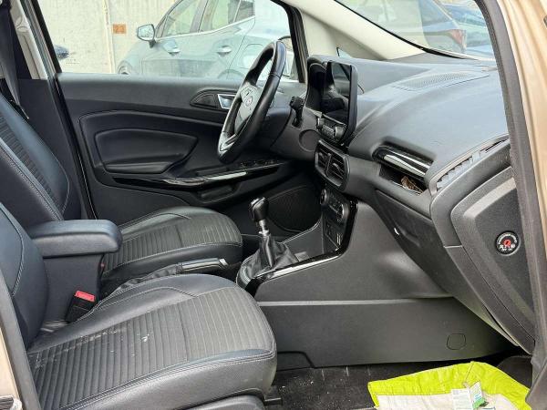 Pelēks Ford EcoSport 2018 Viļņa, ar dzinēja tilpumu 1.00 L un nobraukumu 113 tūkst. km par 4650 €, foto 8 vietnē AUTOMOTO.COM.LV