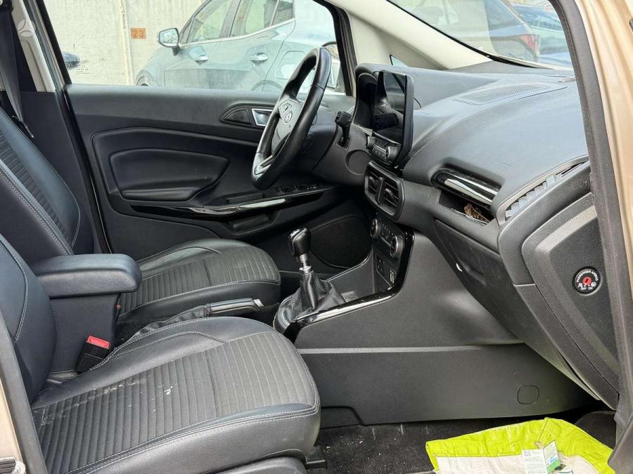 Pelēks Ford EcoSport 2018 Viļņa, ar dzinēja tilpumu 1.00 L un nobraukumu 113 tūkst. km par 4650 €, foto 9 vietnē AUTOMOTO.COM.LV