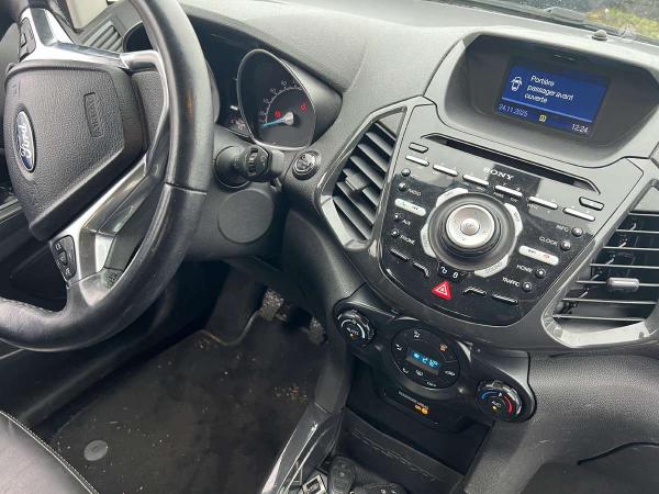 Grey Ford EcoSport 2017 in Taurage, with an engine capacity of 1.00 L and mileage of 112 thousand km for 5200 €, photo 5 on AUTOMOTO.COM.LV