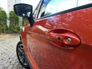 Oranžs Ford EcoSport 2015 Viļņa, ar dzinēja tilpumu 1.50 L un nobraukumu 159 tūkst. km par 6450 €, foto 22 vietnē AUTOMOTO.COM.LV