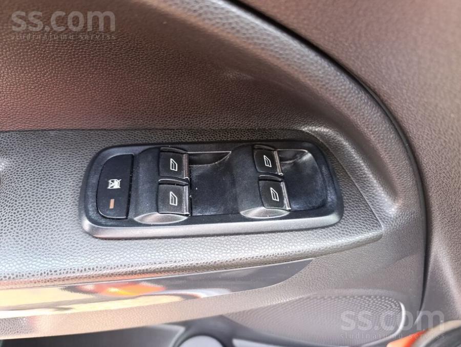 Orange Ford EcoSport 2016 in Valmiera, with an engine capacity of 1.00 L and mileage of 125 thousand km for 6990 €, photo 23 on AUTOMOTO.COM.LV