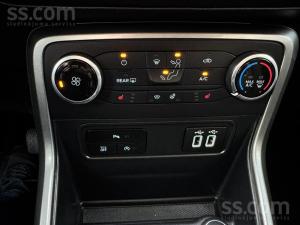 Sarkans Ford EcoSport 2018 Talsi, ar dzinēja tilpumu 1.00 L un nobraukumu 165 tūkst. km par 9000 €, foto 12 vietnē AUTOMOTO.COM.LV