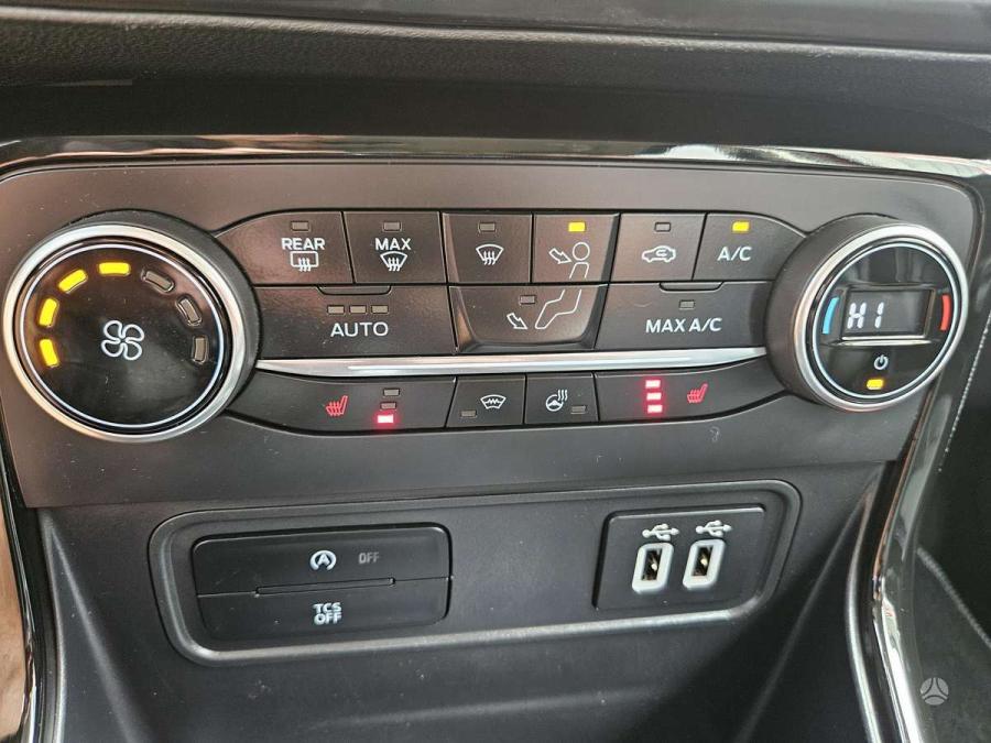 Sarkans Ford EcoSport 2018 Šauļi, ar dzinēja tilpumu 1.00 L un nobraukumu 75 tūkst. km par 7950 €, foto 19 vietnē AUTOMOTO.COM.LV