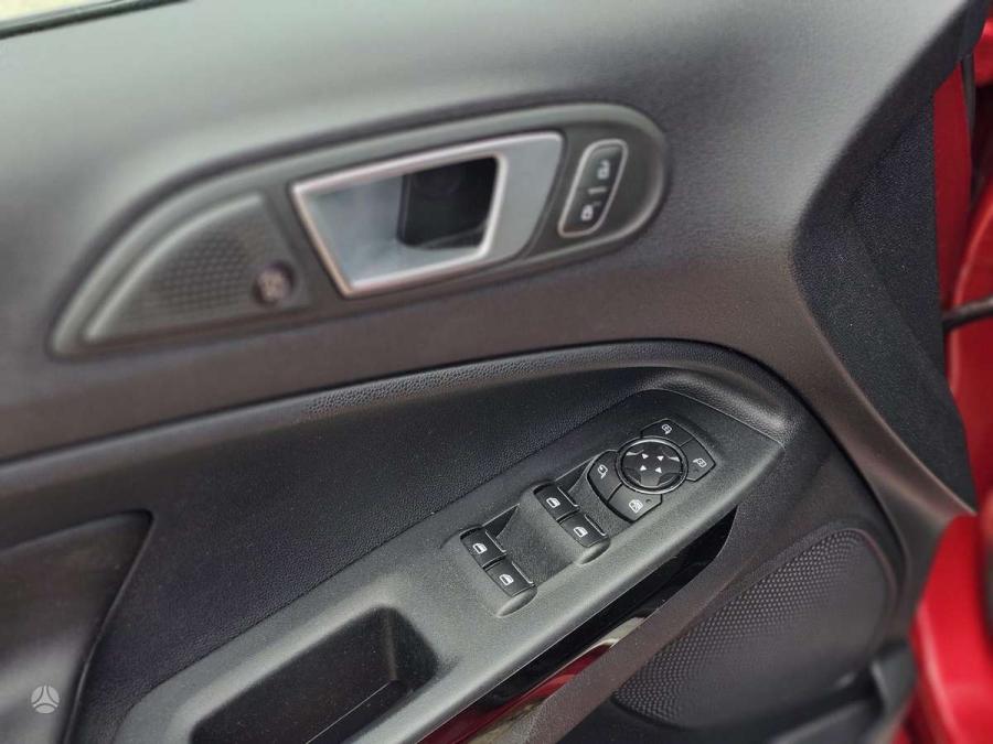 Red Ford EcoSport 2018 in Rokiskis, with an engine capacity of 1.00 L and mileage of 63 thousand km for 7950 €, photo 25 on AUTOMOTO.COM.LV