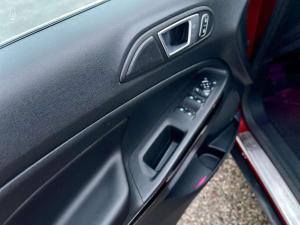 Sarkans Ford EcoSport 2019 Viļņa, ar dzinēja tilpumu 1.00 L un nobraukumu 124 tūkst. km par 7600 €, foto 11 vietnē AUTOMOTO.COM.LV