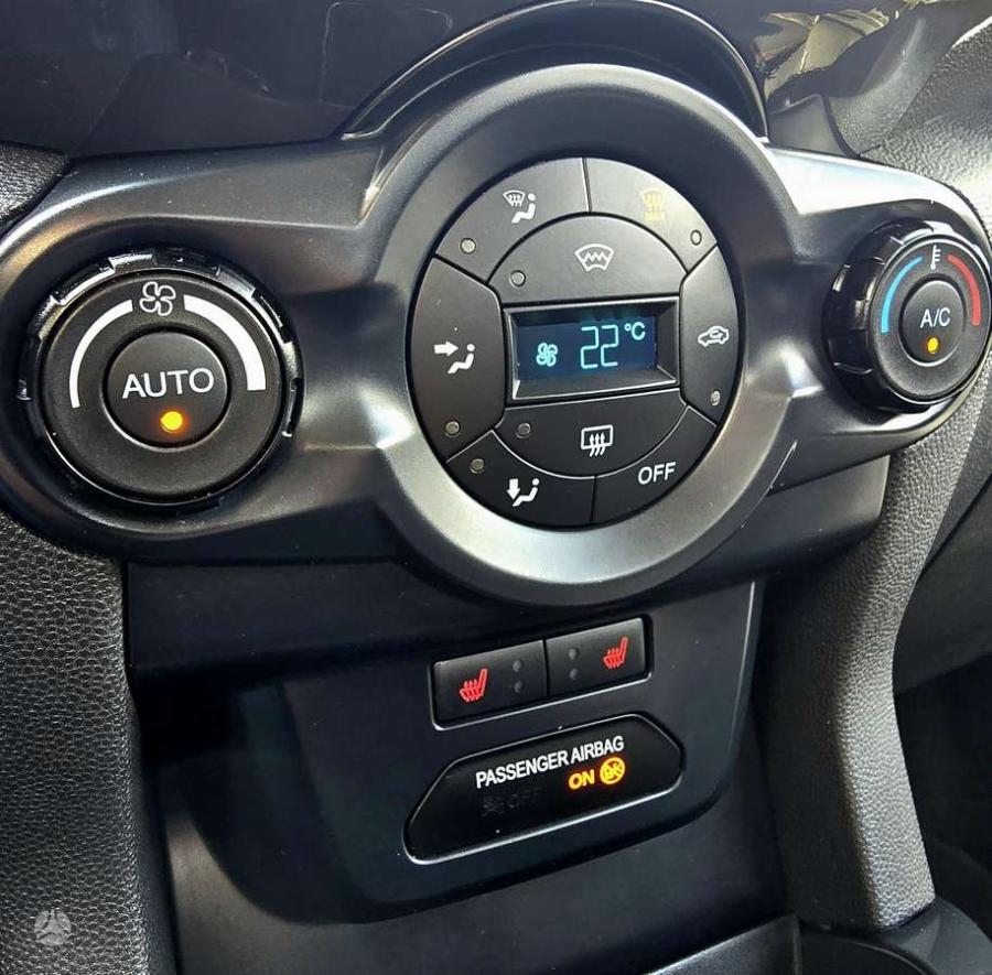 White Ford EcoSport 2016 in Taurage, with an engine capacity of 1.00 L and mileage of 94 thousand km for 4350 €, photo 19 on AUTOMOTO.COM.LV