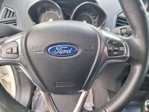 Balts Ford EcoSport 2016 Tauragė, ar dzinēja tilpumu 1.00 L un nobraukumu 130 tūkst. km par 4700 €, foto 13 vietnē AUTOMOTO.COM.LV