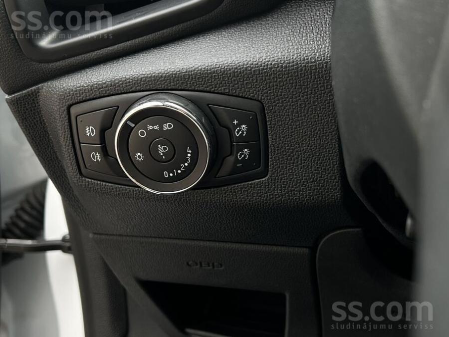 White Ford EcoSport 2019 in Riga, with an engine capacity of 1.00 L and mileage of 93 thousand km for 8900 €, photo 15 on AUTOMOTO.COM.LV
