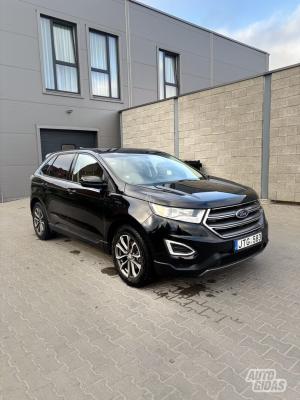 Melns Ford Edge 2015 Kretinga, ar dzinēja tilpumu 3.50 L un nobraukumu 168 tūkst. km par 9399 €, foto  vietnē AUTOMOTO.COM.LV