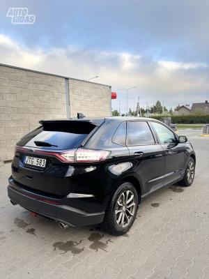 Black Ford Edge 2015 in Kretinga, with an engine capacity of 3.50 L and mileage of 168 thousand km for 9399 €, photo 6 on AUTOMOTO.COM.LV