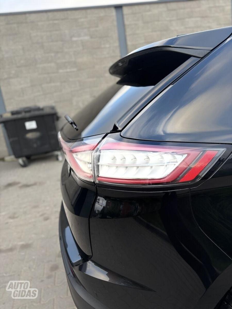 Black Ford Edge 2015 in Kretinga, with an engine capacity of 3.50 L and mileage of 168 thousand km for 9399 €, photo 7 on AUTOMOTO.COM.LV