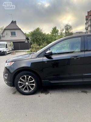 Black Ford Edge 2015 in Kretinga, with an engine capacity of 3.50 L and mileage of 168 thousand km for 9399 €, photo 13 on AUTOMOTO.COM.LV