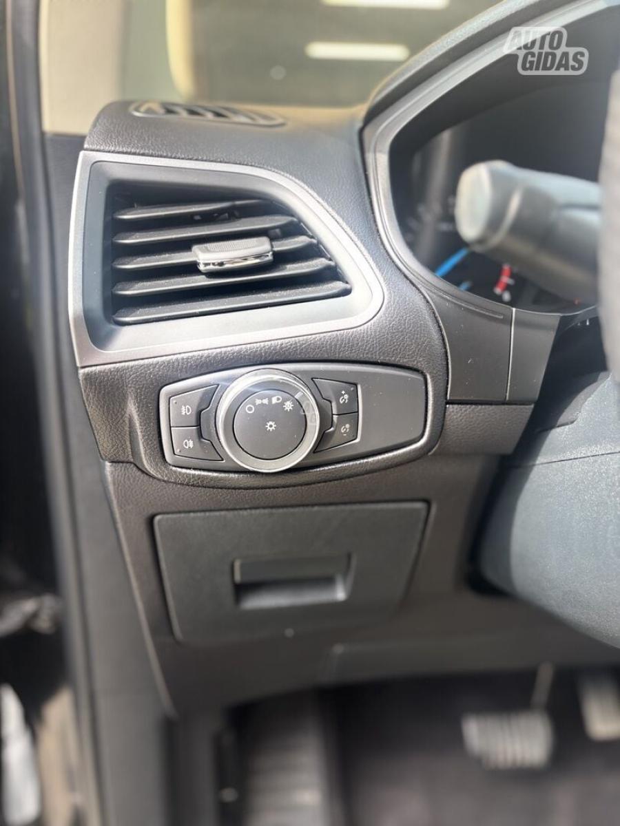 Black Ford Edge 2015 in Kretinga, with an engine capacity of 3.50 L and mileage of 168 thousand km for 9399 €, photo 23 on AUTOMOTO.COM.LV