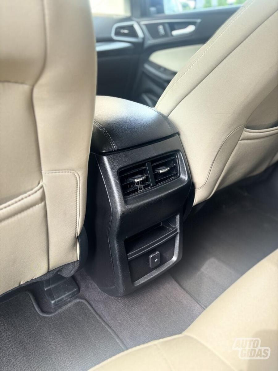 Black Ford Edge 2015 in Kretinga, with an engine capacity of 3.50 L and mileage of 168 thousand km for 9399 €, photo 30 on AUTOMOTO.COM.LV