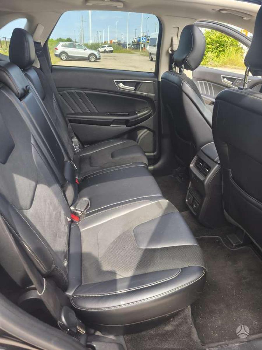 Melns Ford Edge 2015 Klaipėda, ar dzinēja tilpumu 2.72 L un nobraukumu 190 tūkst. km par 15000 €, foto 12 vietnē AUTOMOTO.COM.LV