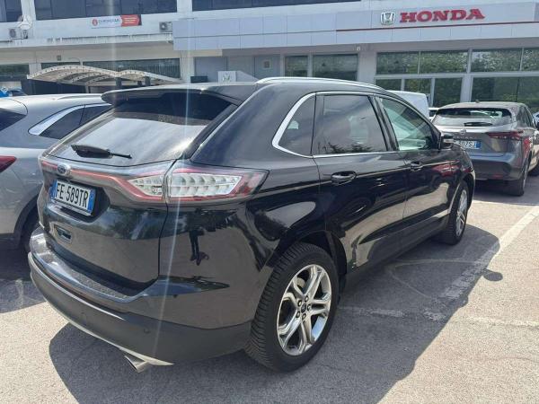 Melns Ford Edge 2016 Šauļi, ar dzinēja tilpumu 2.00 L un nobraukumu 270 tūkst. km par 9900 €, foto 4 vietnē AUTOMOTO.COM.LV
