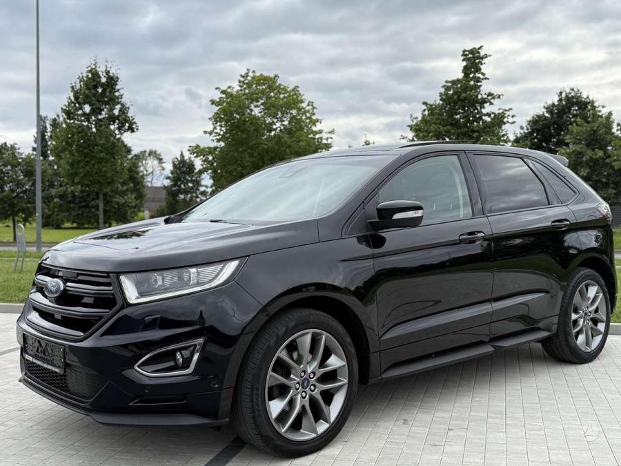 Black Ford Edge 2016 in Siauliai, with an engine capacity of 2.00 L and mileage of 249 thousand km for 16450 €, photo 5 on AUTOMOTO.COM.LV