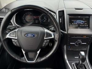 Black Ford Edge 2016 in Siauliai, with an engine capacity of 2.00 L and mileage of 249 thousand km for 16450 €, photo 22 on AUTOMOTO.COM.LV