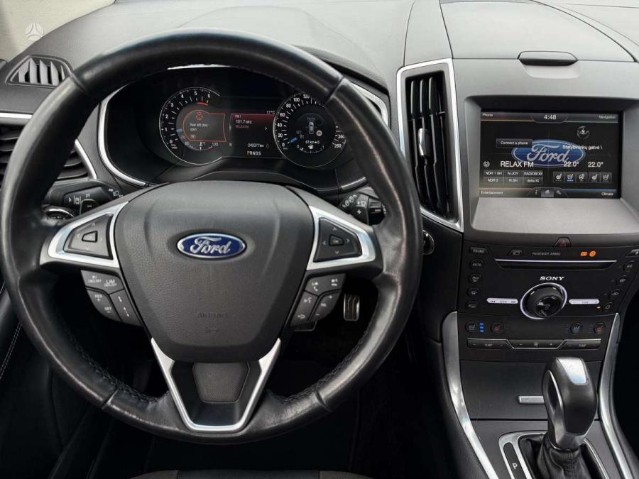 Black Ford Edge 2016 in Siauliai, with an engine capacity of 2.00 L and mileage of 249 thousand km for 16450 €, photo 22 on AUTOMOTO.COM.LV