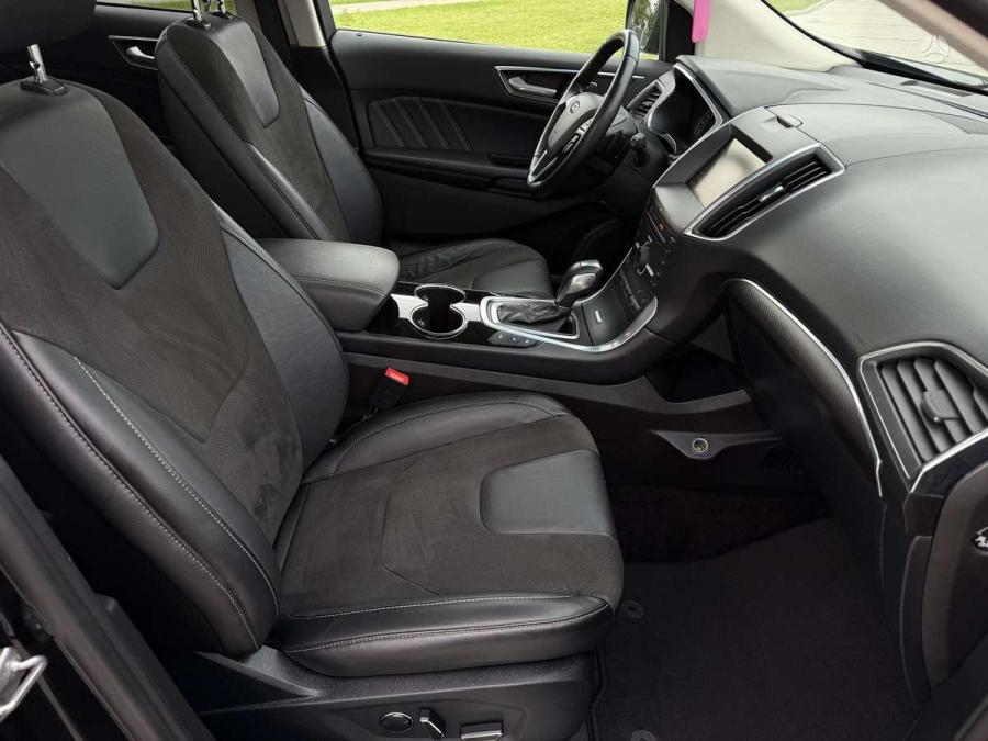 Black Ford Edge 2016 in Siauliai, with an engine capacity of 2.00 L and mileage of 249 thousand km for 16450 €, photo 23 on AUTOMOTO.COM.LV