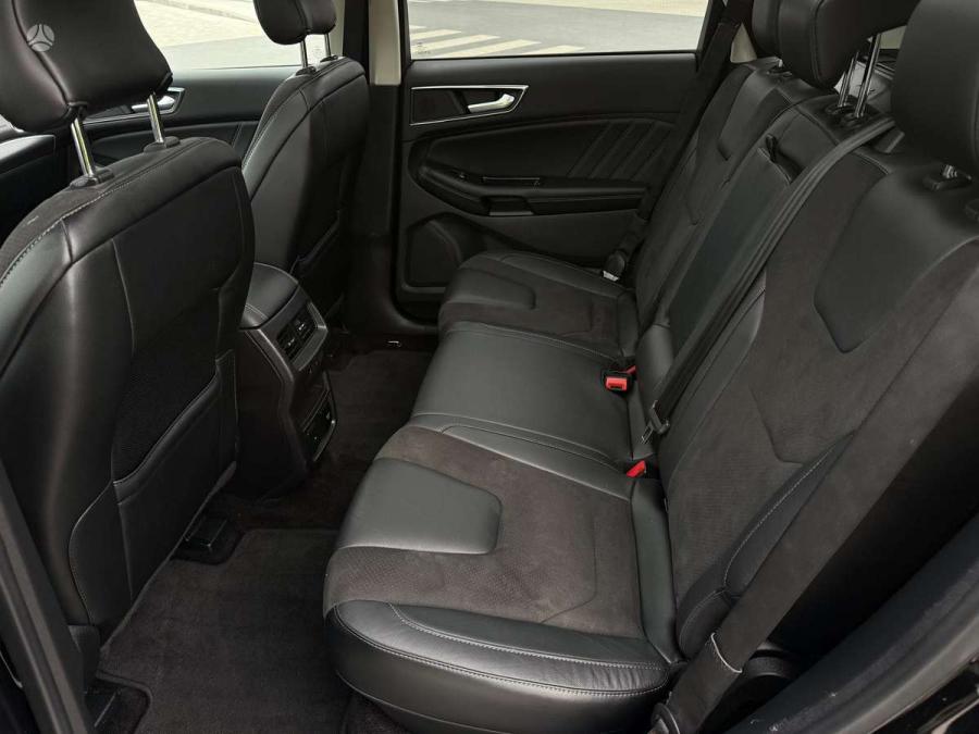 Black Ford Edge 2016 in Siauliai, with an engine capacity of 2.00 L and mileage of 249 thousand km for 16450 €, photo 28 on AUTOMOTO.COM.LV