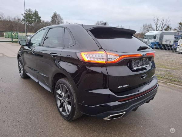 Black Ford Edge 2017 in Prienai, with an engine capacity of 2.00 L and mileage of 196 thousand km for 13300 €, photo 4 on AUTOMOTO.COM.LV