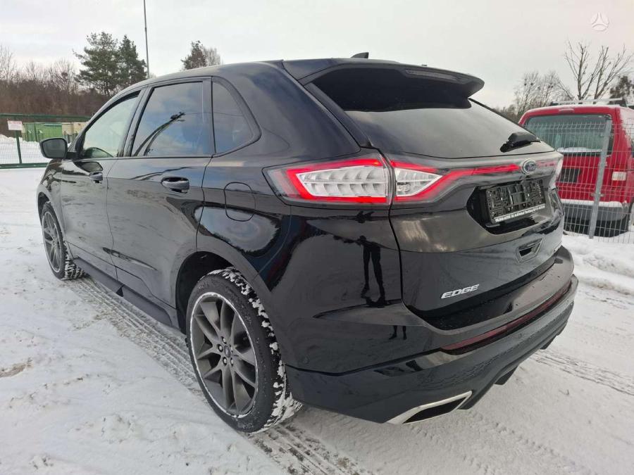 Melns Ford Edge 2017 Prienai, ar dzinēja tilpumu 2.00 L un nobraukumu 191 tūkst. km par 13500 €, foto 3 vietnē AUTOMOTO.COM.LV