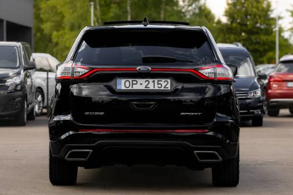 Black Ford Edge 2017 in Jelgava, with an engine capacity of 2.00 L and mileage of 225 thousand km for 15700 €, photo 4 on AUTOMOTO.COM.LV
