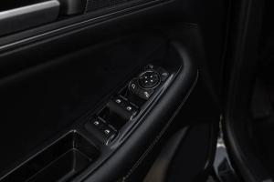 Melns Ford Edge 2017 Jelgava, ar dzinēja tilpumu 2.00 L un nobraukumu 225 tūkst. km par 15700 €, foto 18 vietnē AUTOMOTO.COM.LV