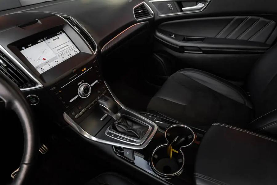 Melns Ford Edge 2017 Jelgava, ar dzinēja tilpumu 2.00 L un nobraukumu 225 tūkst. km par 15700 €, foto 21 vietnē AUTOMOTO.COM.LV