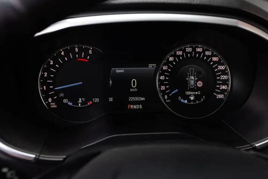 Melns Ford Edge 2017 Jelgava, ar dzinēja tilpumu 2.00 L un nobraukumu 225 tūkst. km par 15700 €, foto 33 vietnē AUTOMOTO.COM.LV