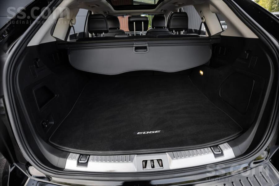 Melns Ford Edge 2017 Jelgava, ar dzinēja tilpumu 2.00 L un nobraukumu 0 tūkst. km par 15700 €, foto 15 vietnē AUTOMOTO.COM.LV