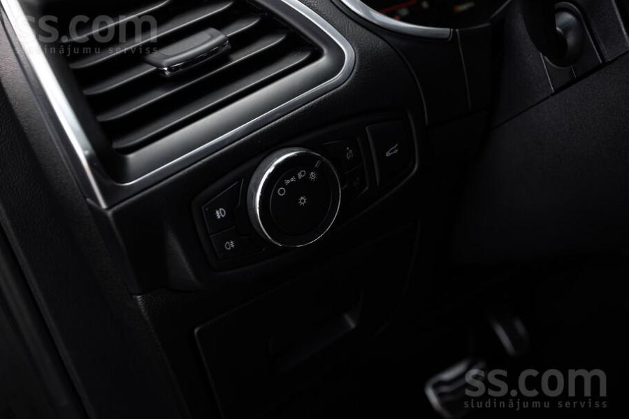 Melns Ford Edge 2017 Jelgava, ar dzinēja tilpumu 2.00 L un nobraukumu 0 tūkst. km par 15700 €, foto 20 vietnē AUTOMOTO.COM.LV