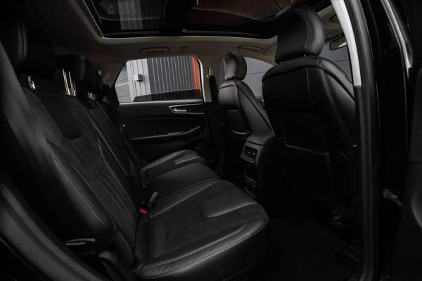 Melns Ford Edge 2017 Jelgava, ar dzinēja tilpumu 2.00 L un nobraukumu 174 tūkst. km par 15700 €, foto 10 vietnē AUTOMOTO.COM.LV