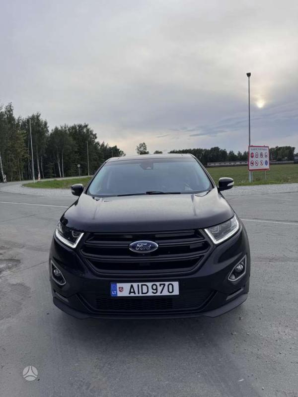 Black Ford Edge 2017 in Panevezys, with an engine capacity of 2.00 L and mileage of 212 thousand km for 14500 €, photo 4 on AUTOMOTO.COM.LV