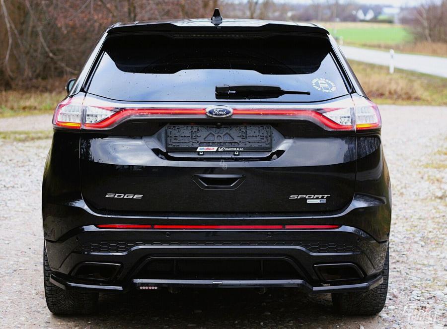 Black Ford Edge 2018 in Petrikaiciai, with an engine capacity of 2.70 L and mileage of 158 thousand km for 16999 €, photo 11 on AUTOMOTO.COM.LV