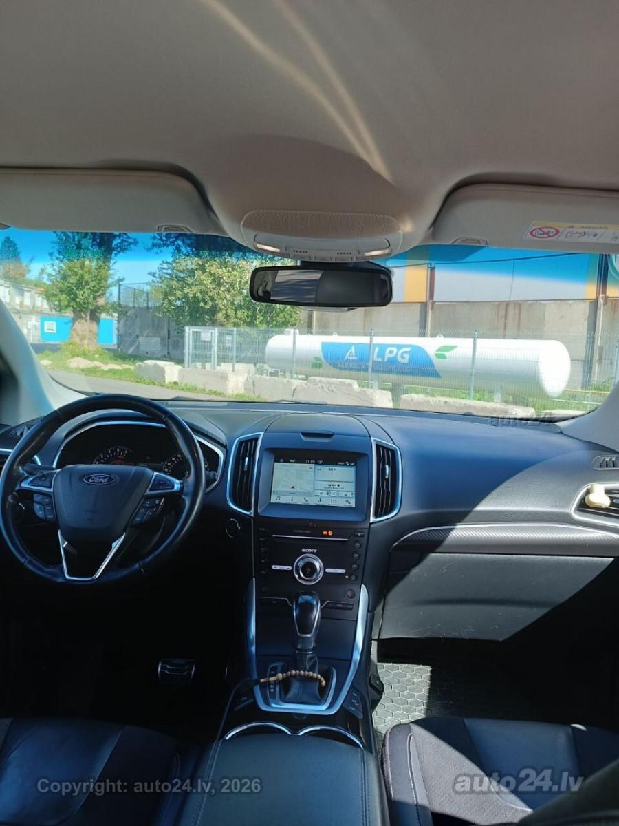 Melns Ford Edge 2018 Tallina, ar dzinēja tilpumu 2.00 L un nobraukumu 185 tūkst. km par 16100 €, foto 8 vietnē AUTOMOTO.COM.LV